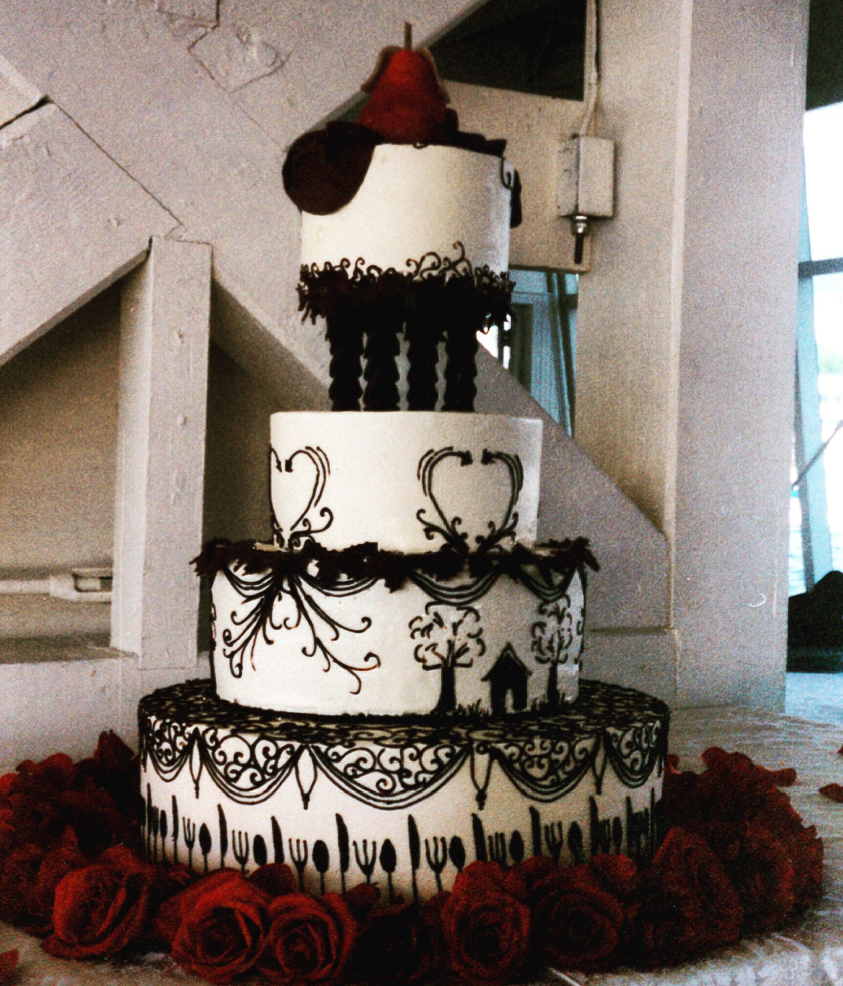 Santa Cruz Cake Artisan Aimee Page - Hollyhock Cakes